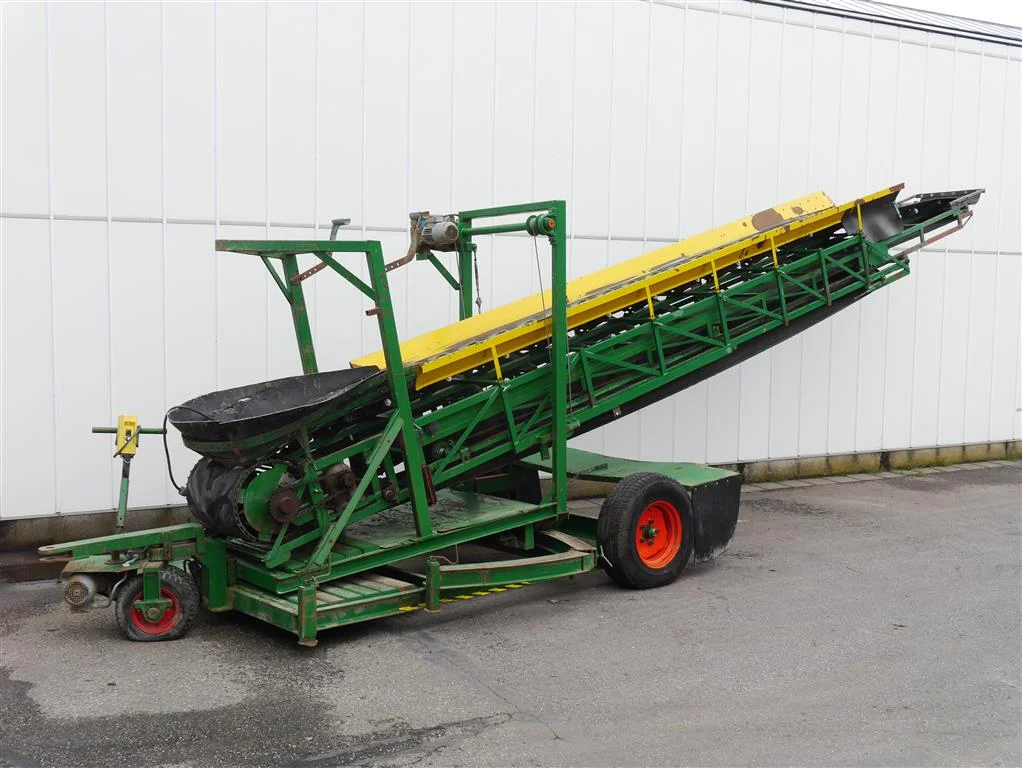 Visser store loader for potato and onions storage • Duijndam Machines