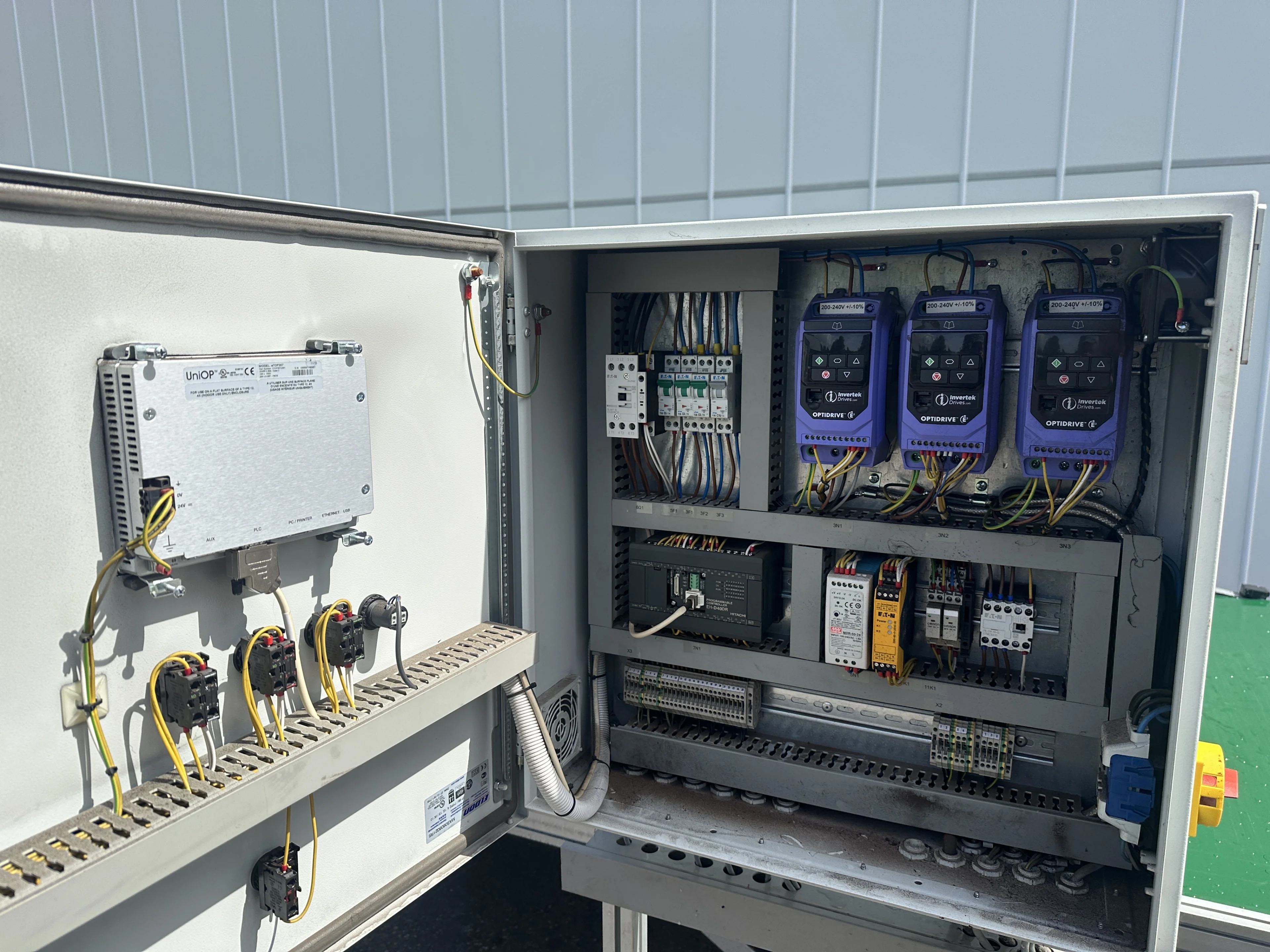 Visser buffer conveyor for potplants • Duijndam Machines