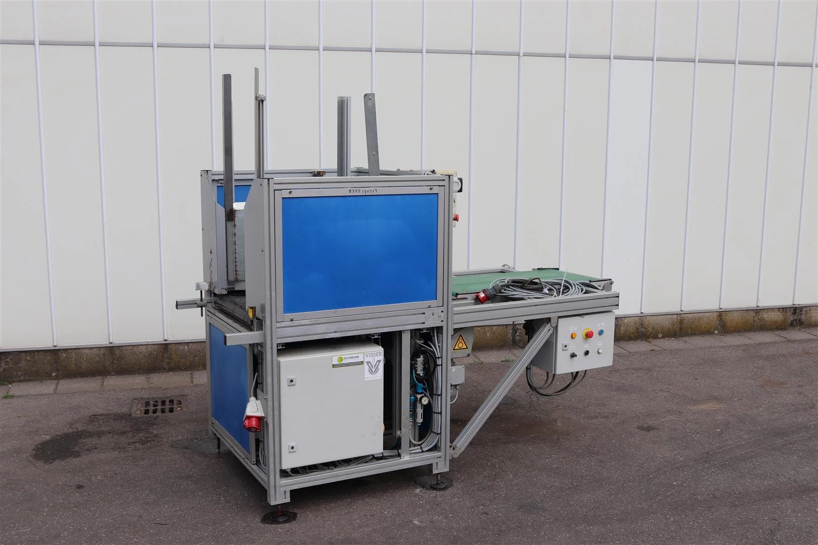 Visser tray dispenser destacker for trays • Duijndam Machines