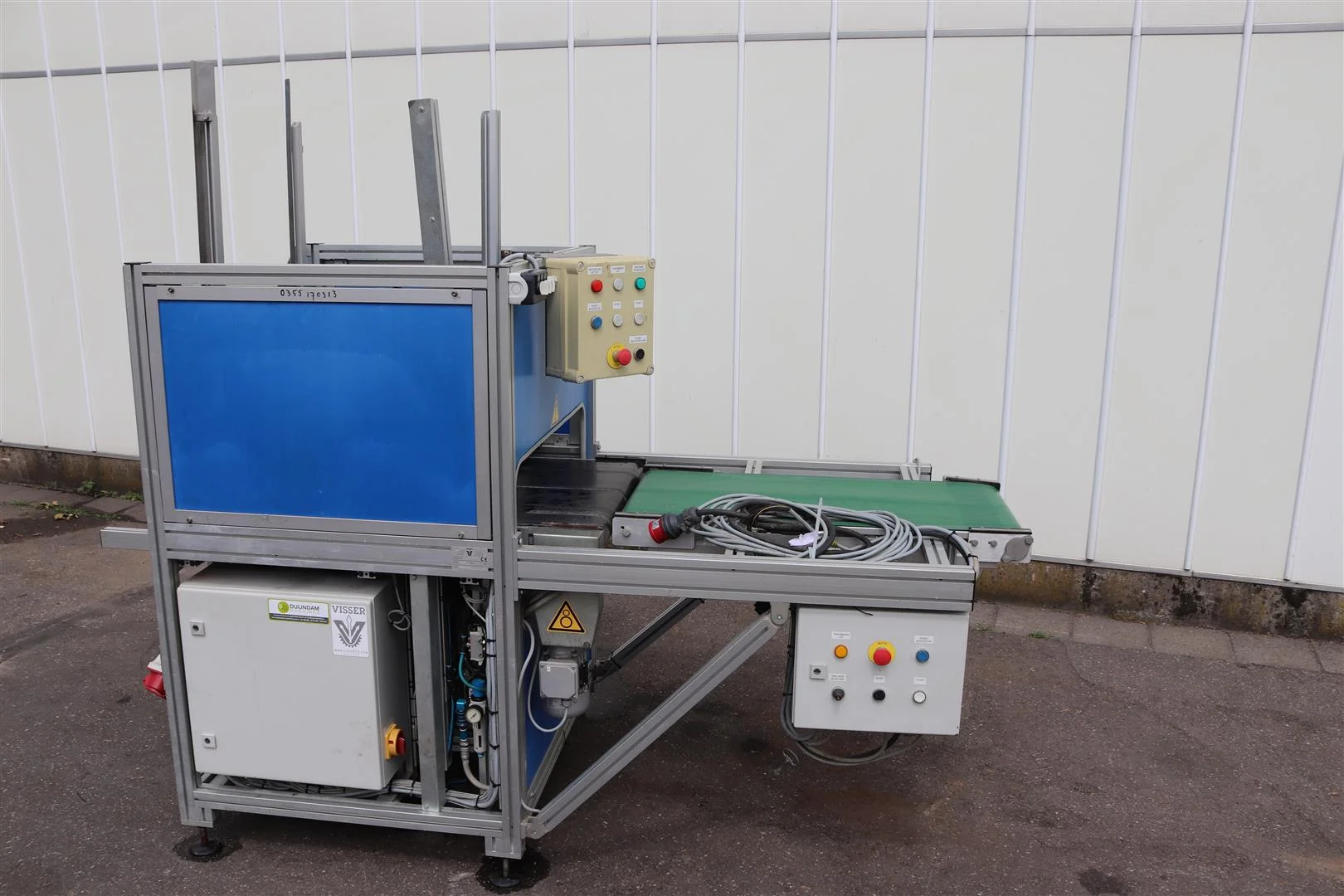 Visser tray dispenser destacker for trays • Duijndam Machines