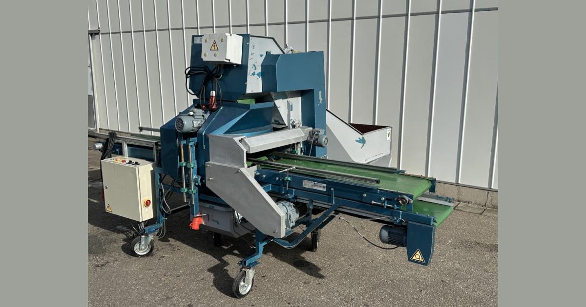 Visser FX40 tray filling machines with Vario 450 soil elevator ...