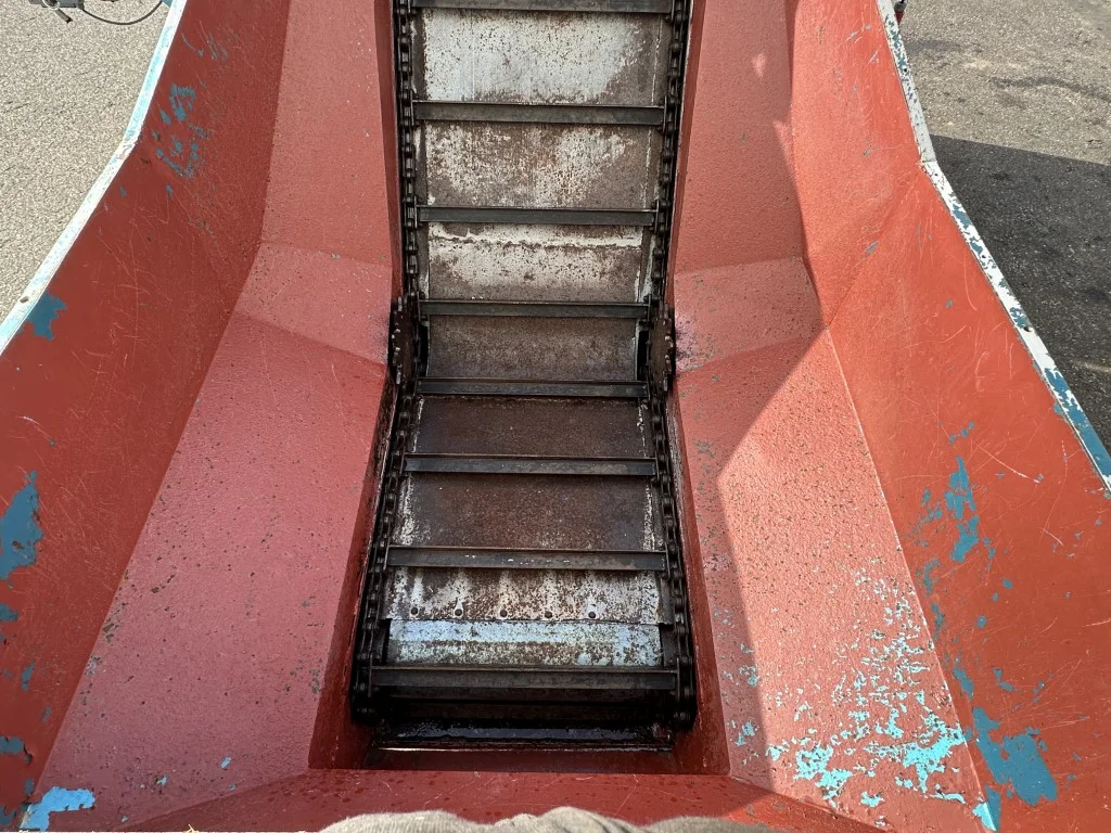 Visser FX40 tray filling machines with Vario 450 soil elevator ...