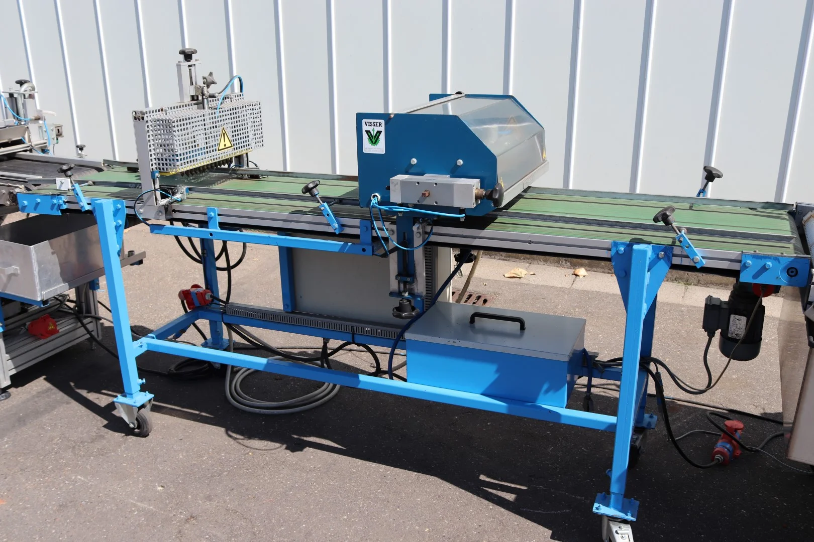 Visser Granette vacuum seeder with dibbler • Duijndam Machines
