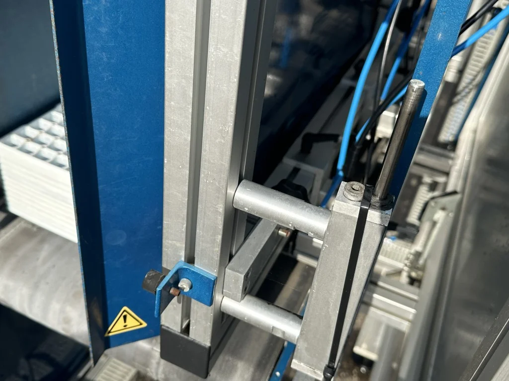 Visser MPD destacking machine for max 60 x 40 cm trays • Duijndam Machines