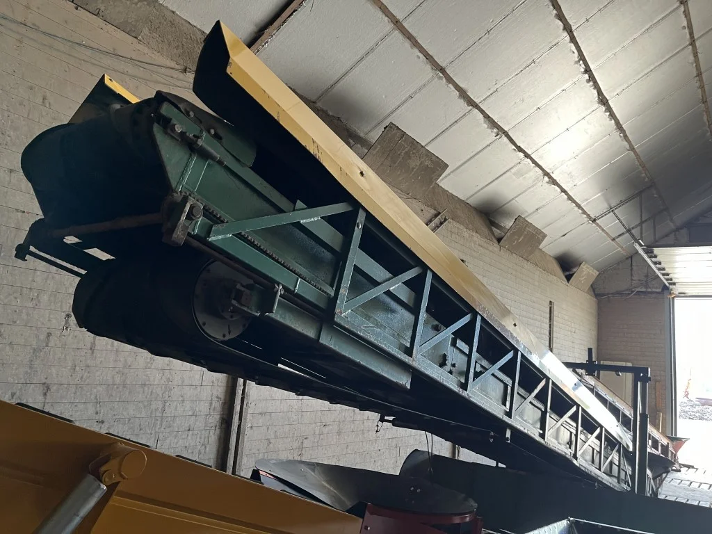 Visser convoyeur élévateur répartiteur 1200 x 65 cm • Duijndam Machines