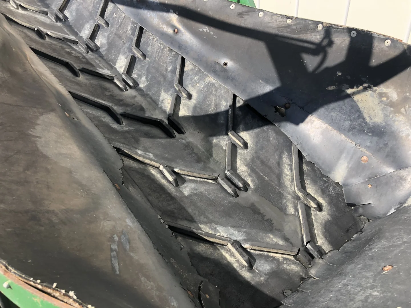 Visser store loader for potato and onions storage • Duijndam Machines