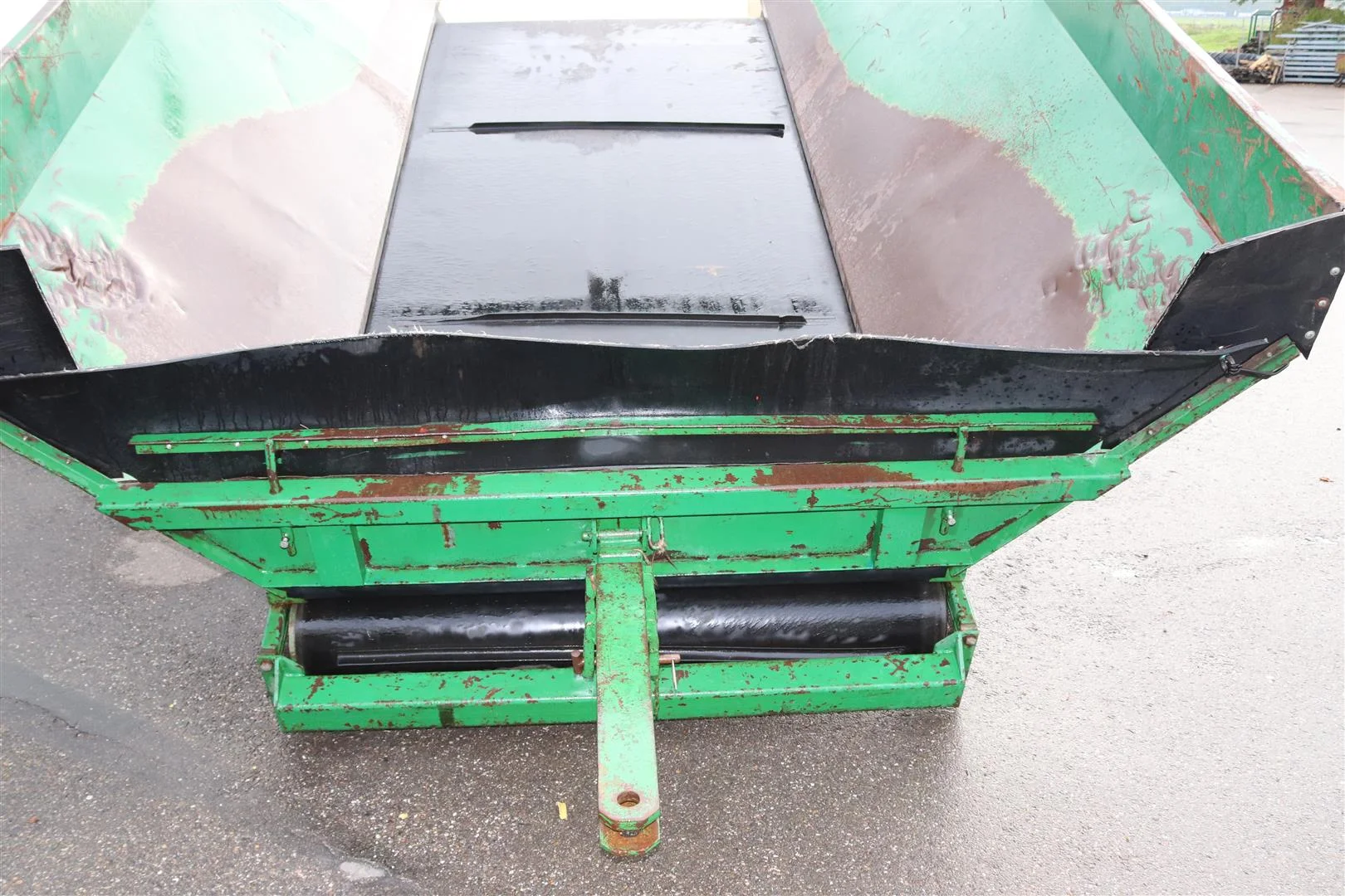 Visser hopper with roller cleaner • Duijndam Machines