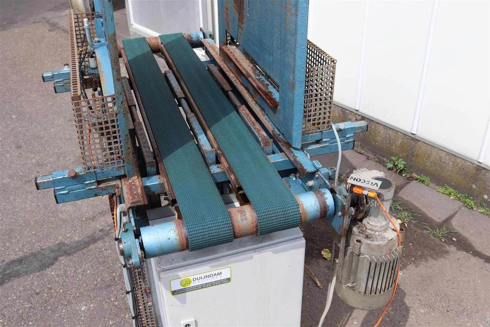 Demtec tray stacker • Duijndam Machines