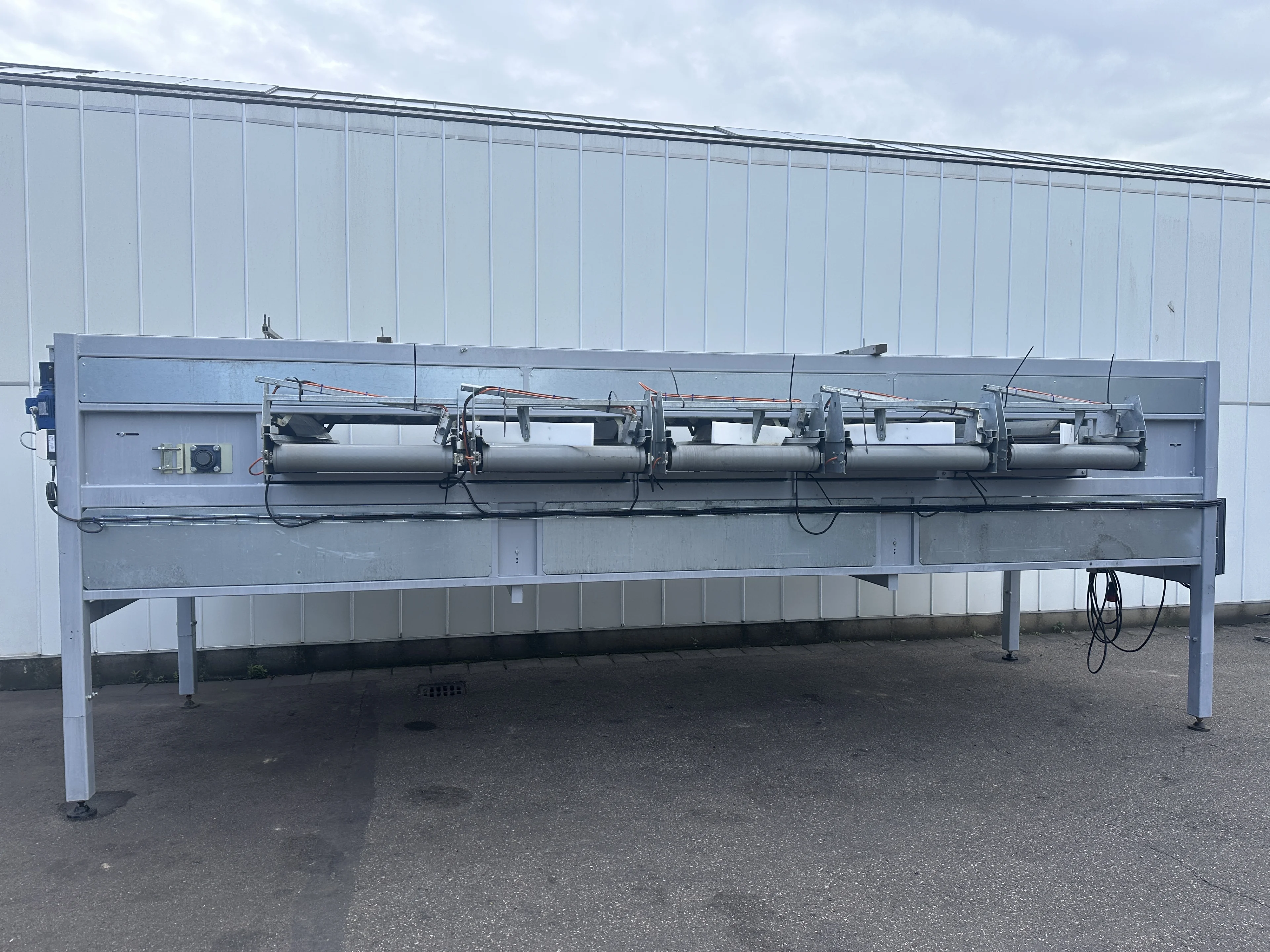 Vitech 180 cm roller sorting machine with 5 sizes • Duijndam Machines