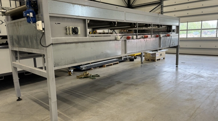 Vitech 180 cm roller sorting machine with 5 sizes • Duijndam Machines