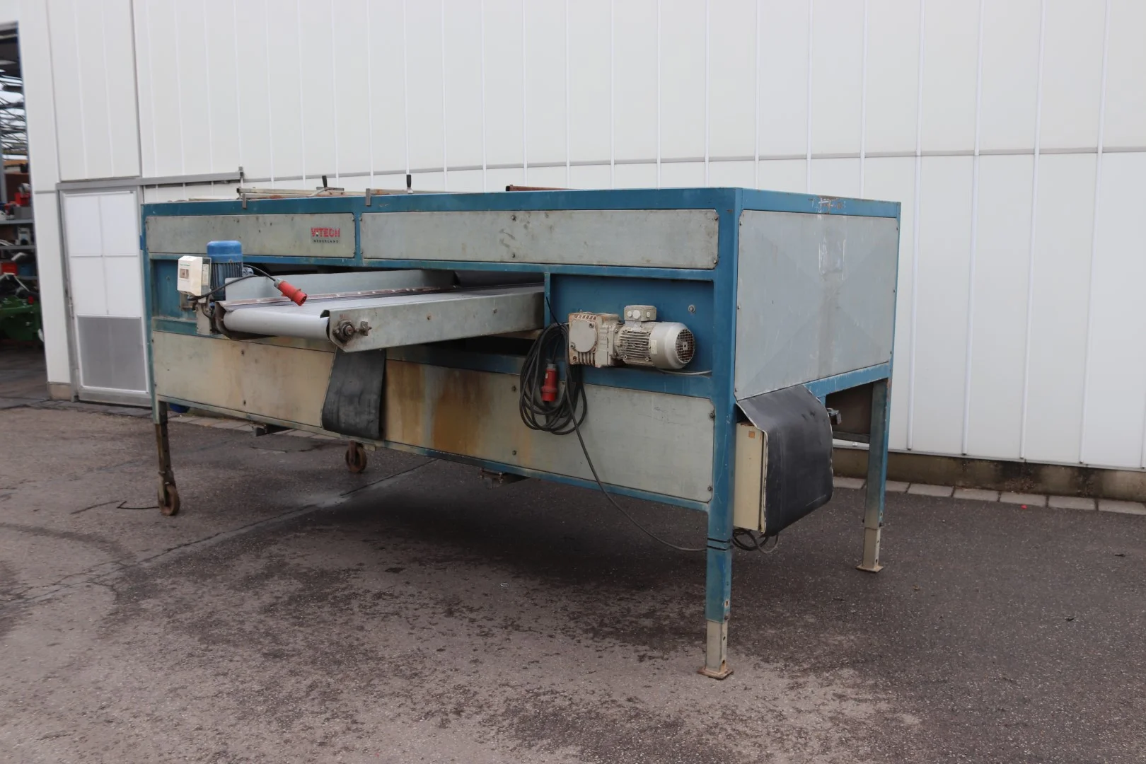 Vitech radial roller grader with 3 sortings • Duijndam Machines