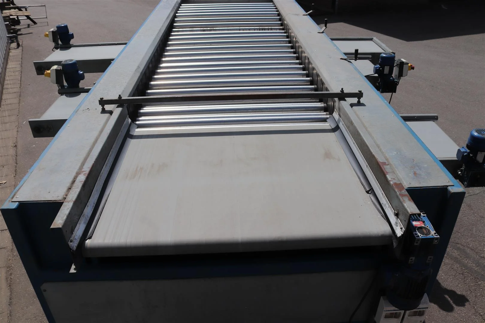 Vitech radial roller grader with 4 sortings • Duijndam Machines