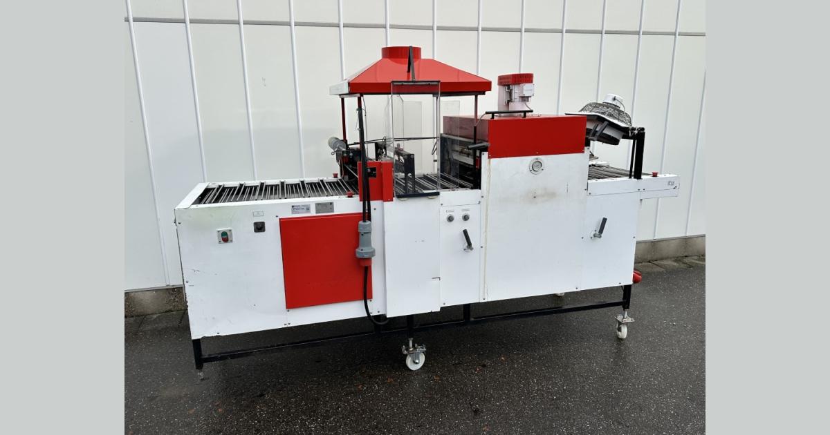 Vito Combi cucumber wrapping machine • Duijndam Machines