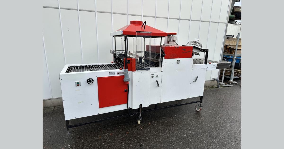 Vito Combi cucumber wrapping machine • Duijndam Machines