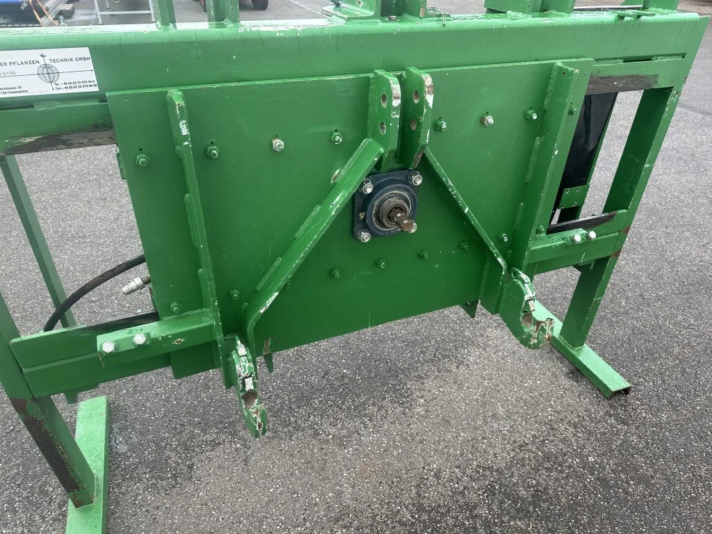 Wagner sliding 3-point frame for tractor • Duijndam Machines