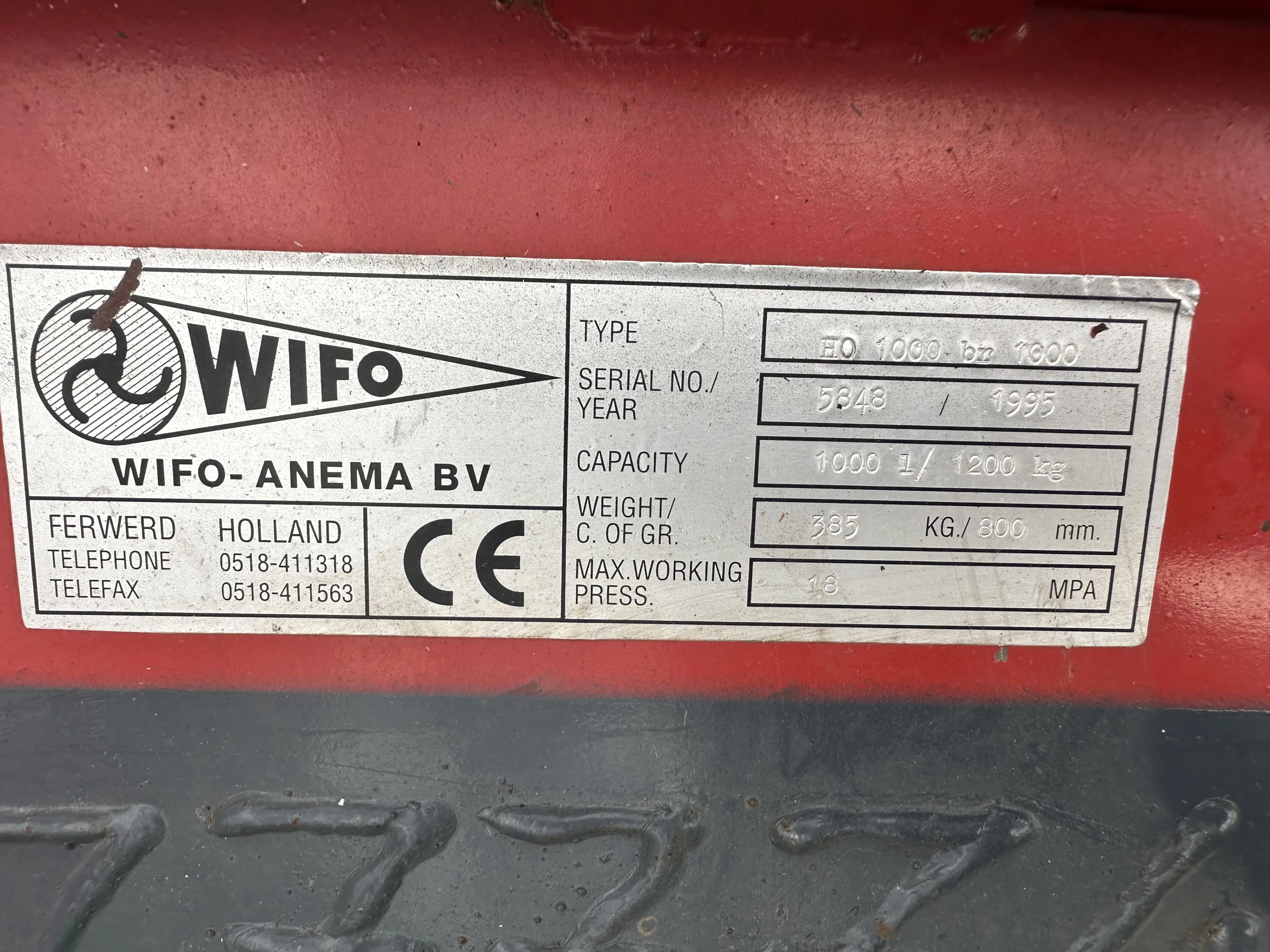 Wifo HO 1000 hydraulic shovel container for forklift • Duijndam Machines