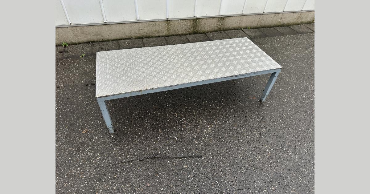 Work table 130 x 50 cm • Duijndam Machines