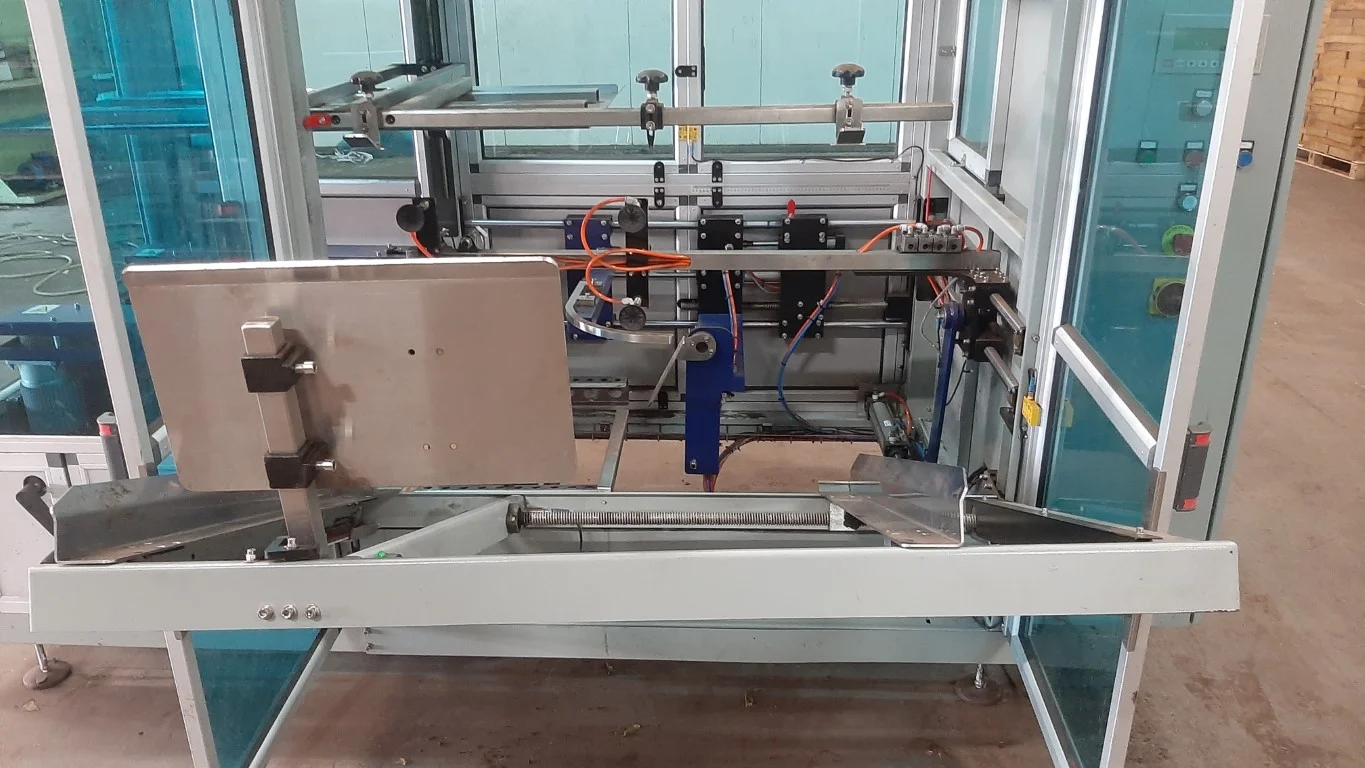 De Witt / Youngsunpack CF-20TX XL box folding machine • Duijndam Machines